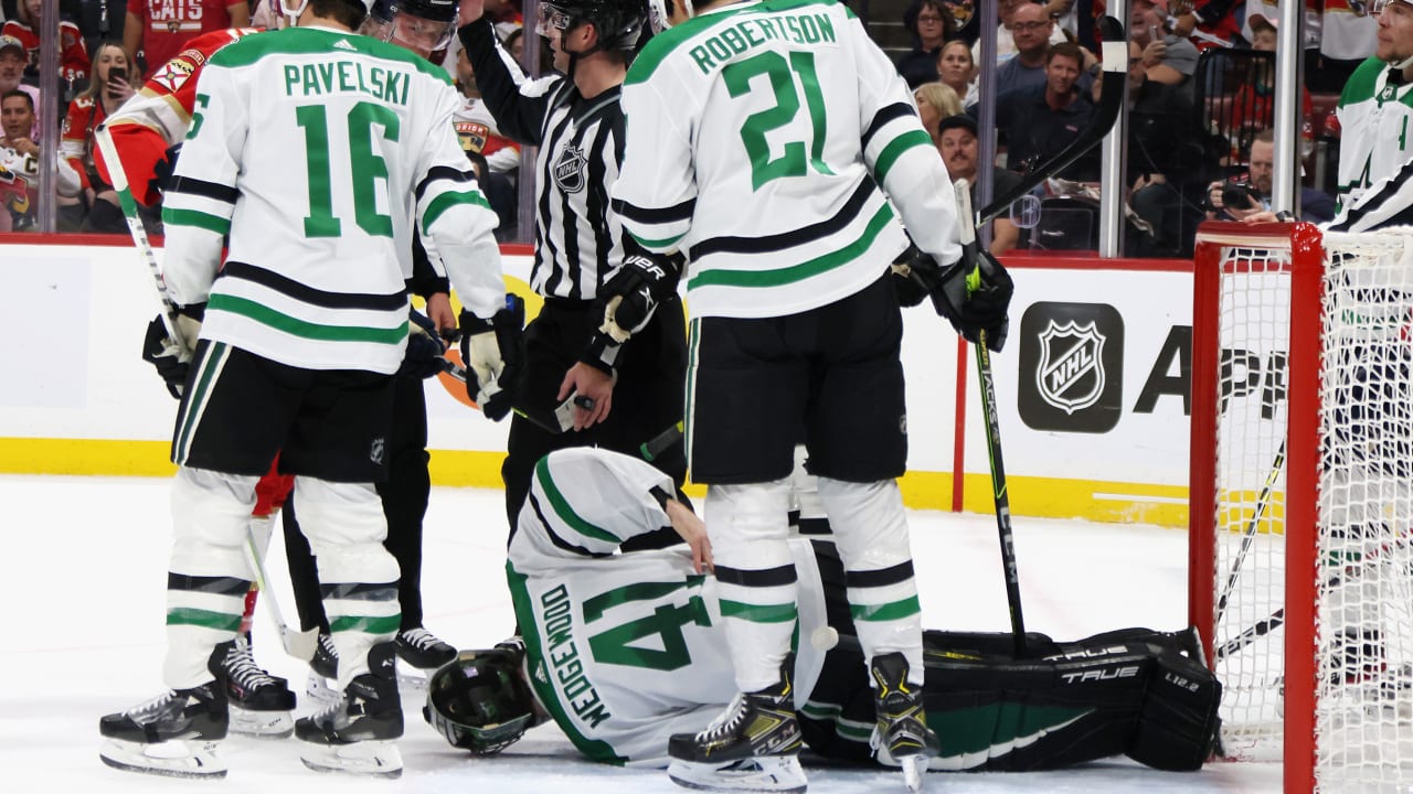 Wedgewood day to day after leaving Stars game on stretcher | NHL.com