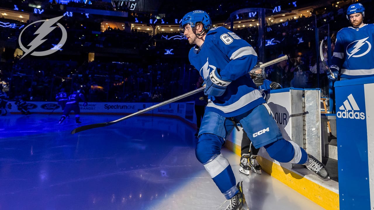 Lightning recall defenseman Max Crozier from Syracuse | Tampa Bay Lightning