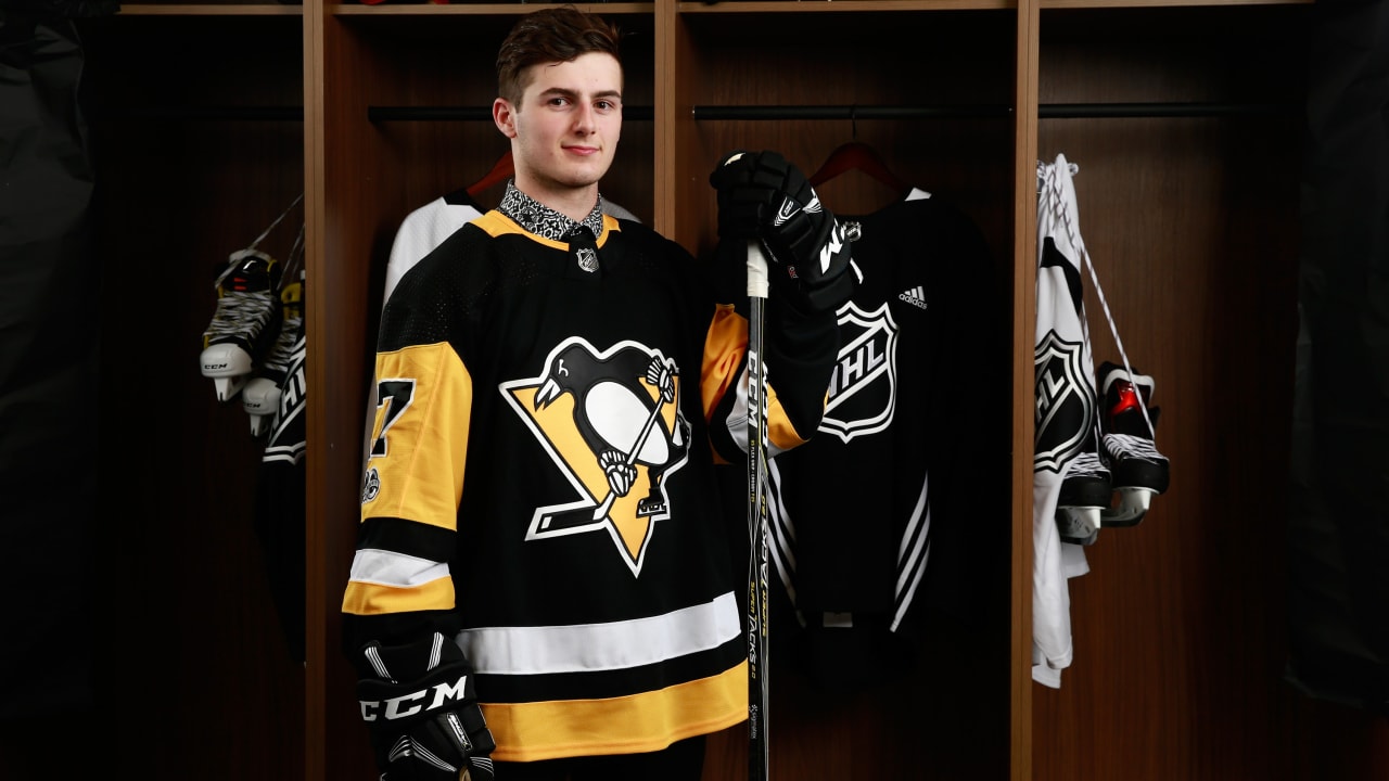 Zachary Lauzon looks to emulate Penguins young defensemen | NHL.com