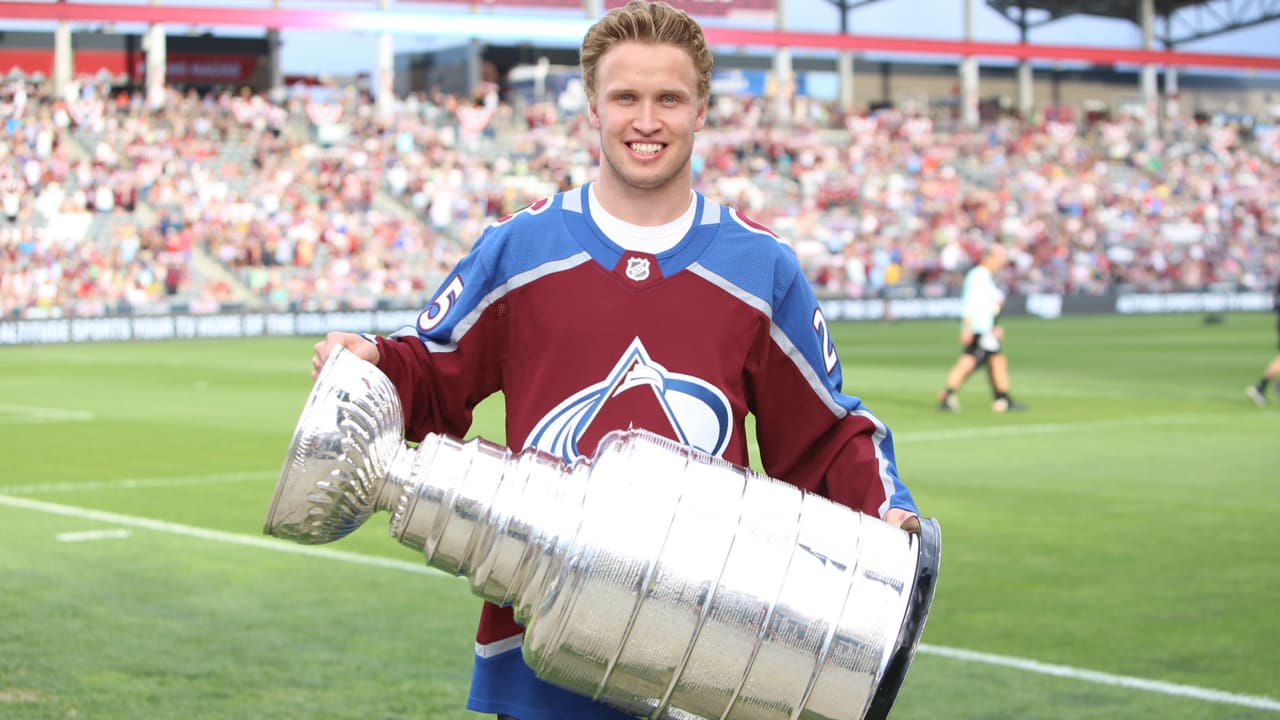O'Connor brings Stanley Cup to Colorado Rapids game | NHL.com