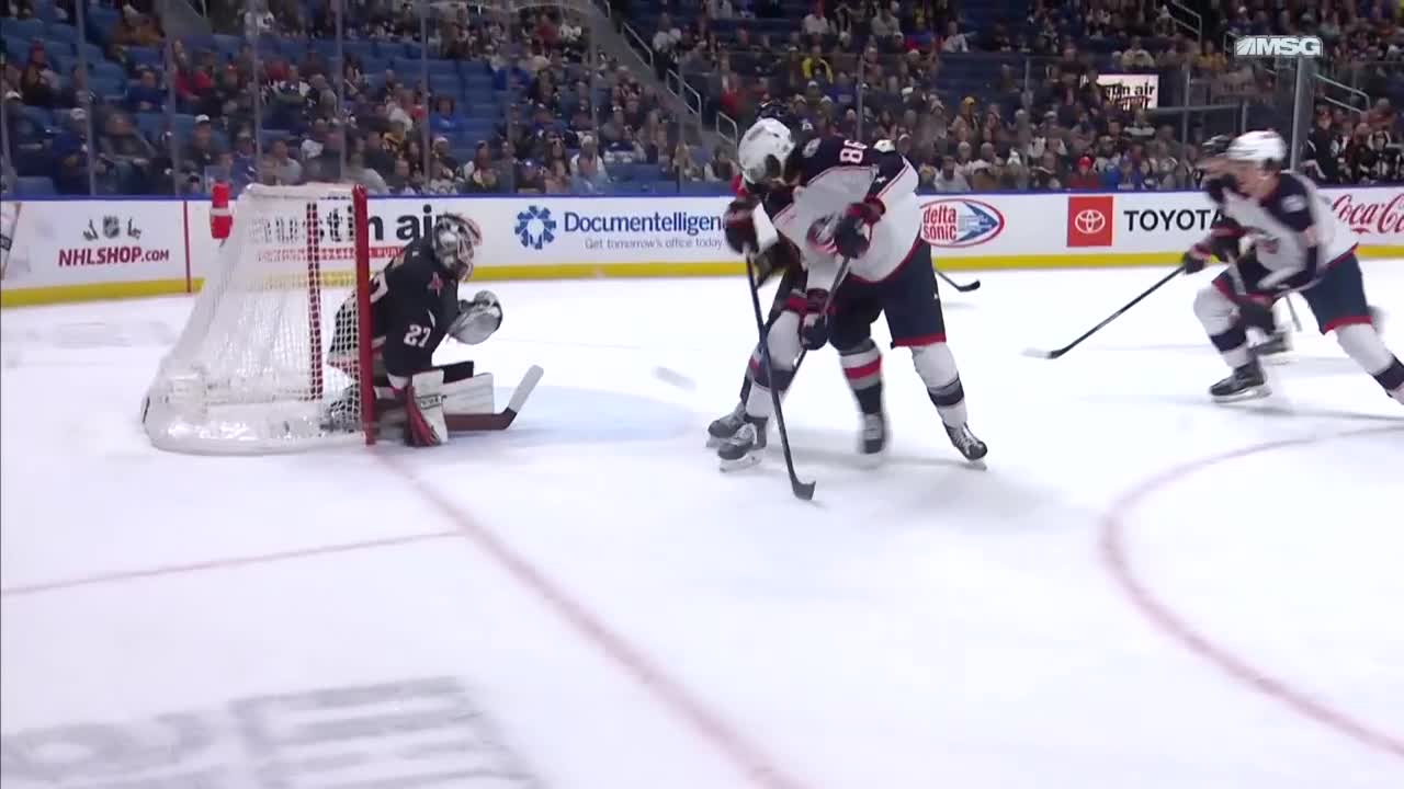 Marchenko's between-the-legs PPG | NHL.com