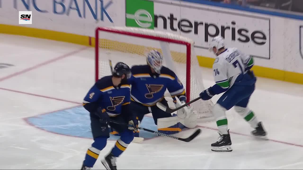 VAN@STL: Sherwood scores goal against Jordan Binnington | Vancouver Canucks