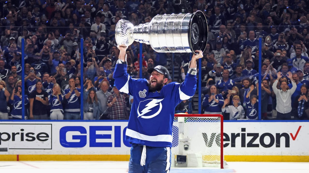 Perfiles de la NHL: Nikita Kucherov | NHL.com/es