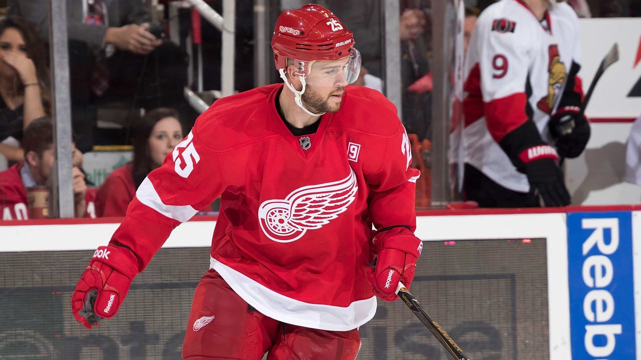 Mike Green first NHL hat trick leads Red Wings | NHL.com