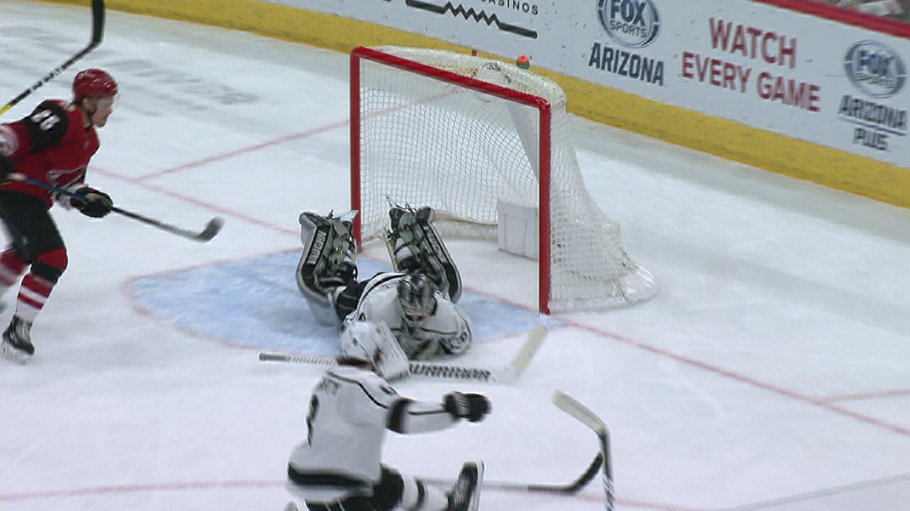 Campbell's diving save | Los Angeles Kings