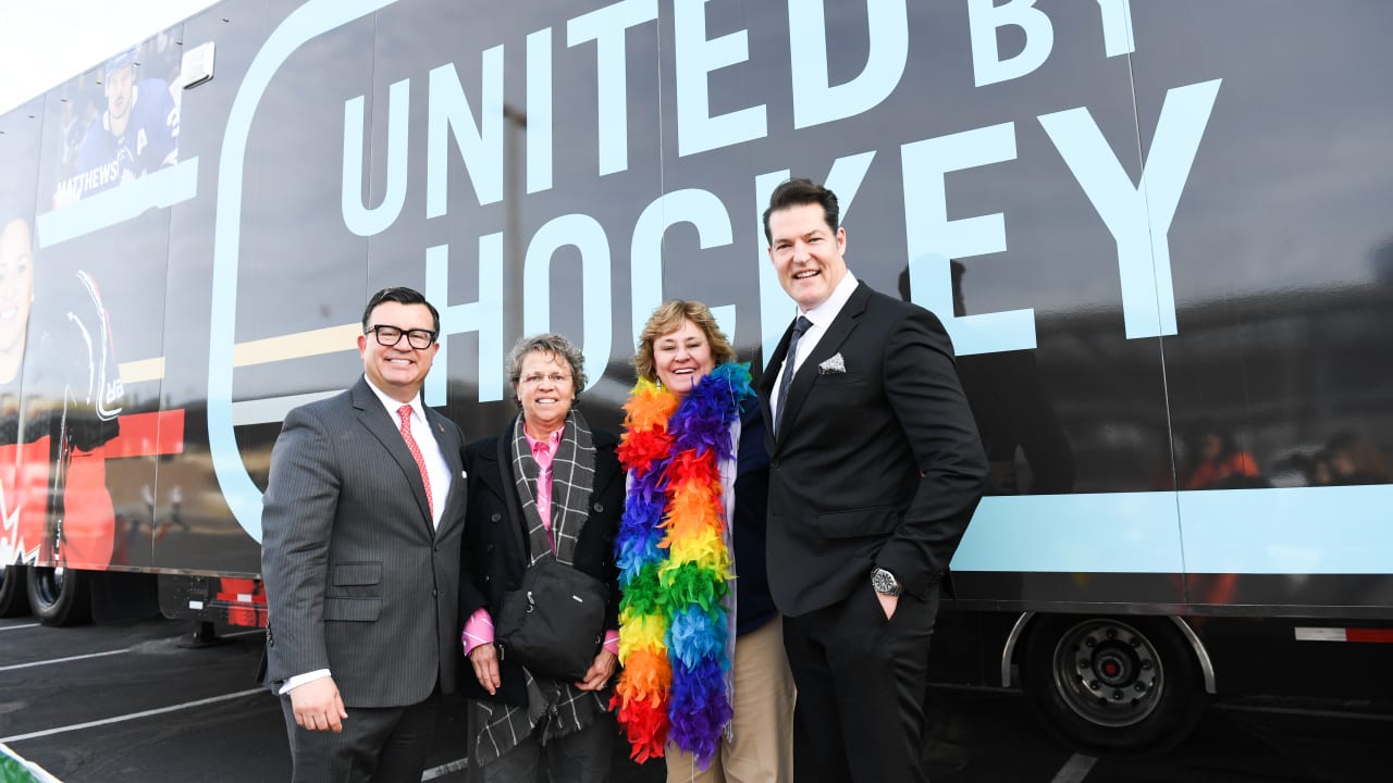 Coyotes Welcome 'United by Hockey' Mobile Museum to Tempe | NHL.com