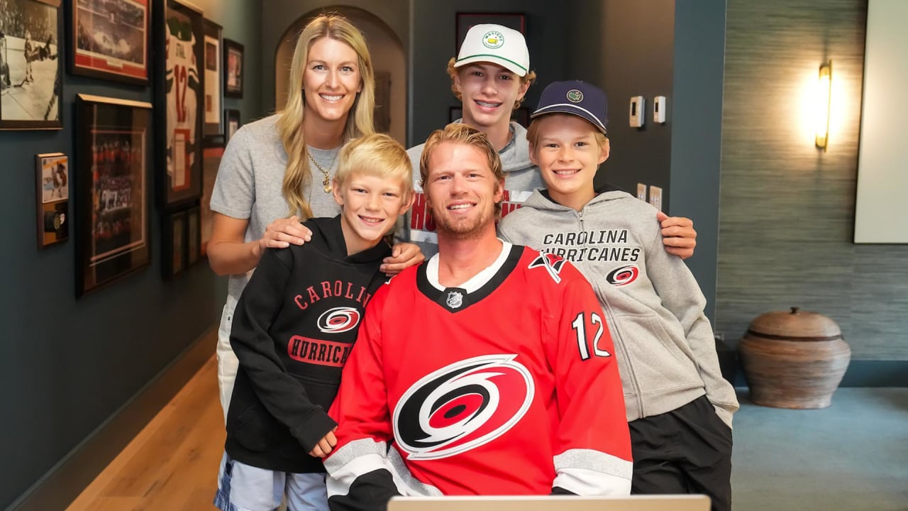 Eric Staal Signs One Day Contract with Hurricanes | Carolina Hurricanes