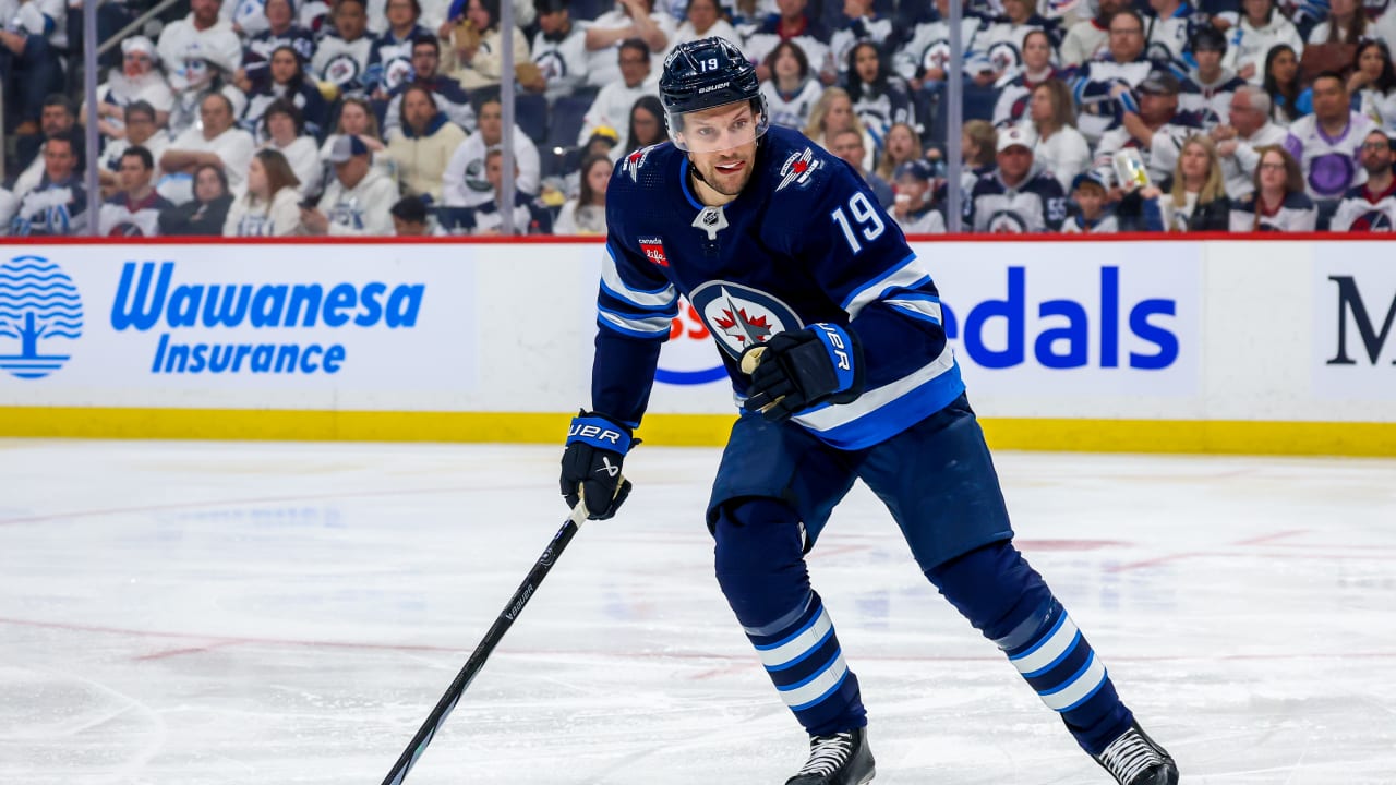 David Gustafsson stannar i Jets | NHL.com/sv