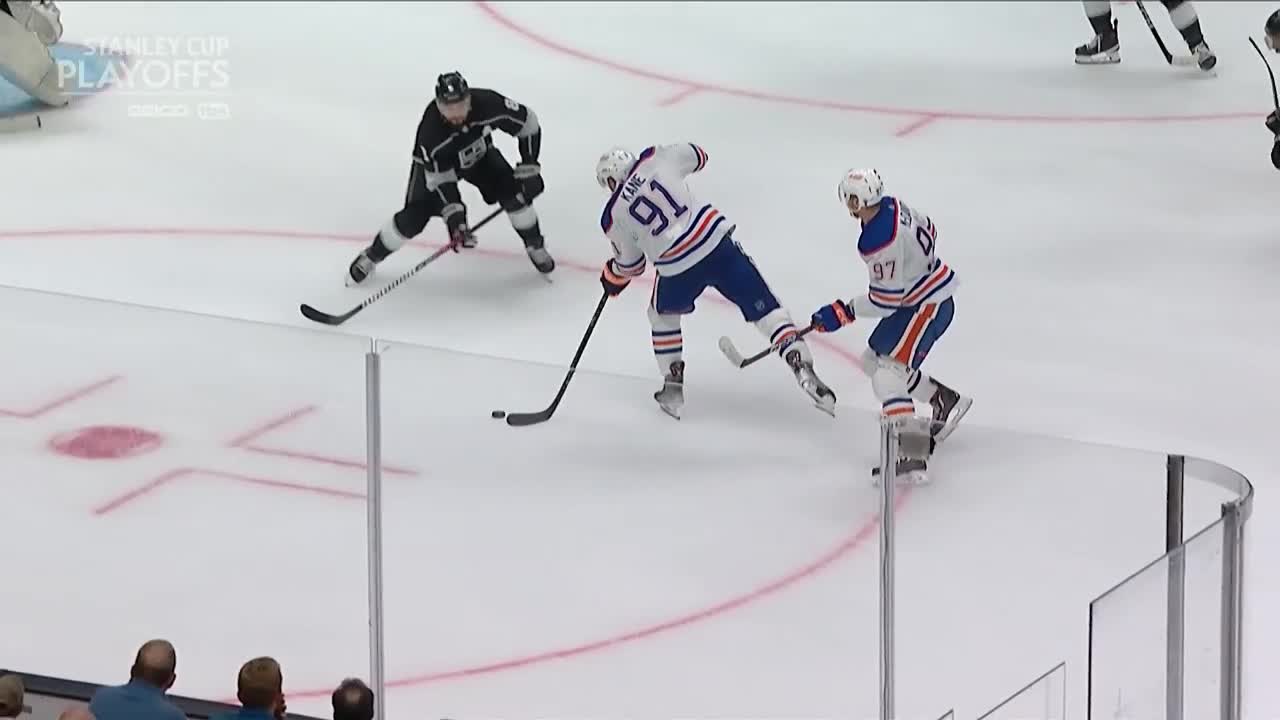 Kane snaps it in from the circle | Edmonton Oilers