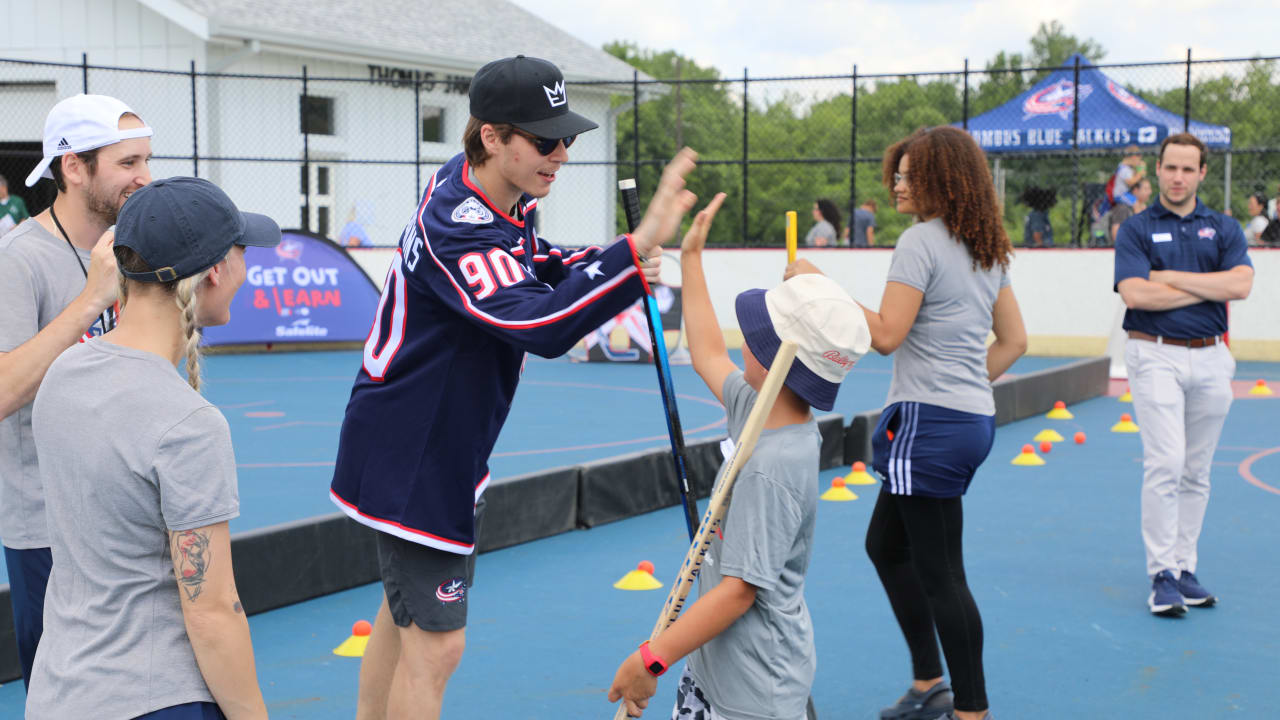 Merzlikins lends a hand at CBJ Get Out And Learn event | Columbus Blue ...