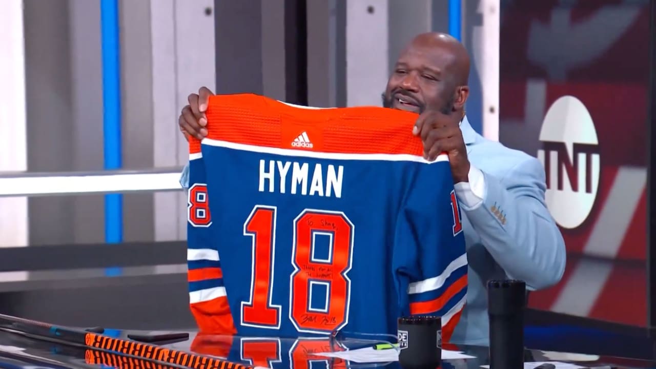 Oilers gift O’Neal signed Hyman jersey, stick | NHL.com