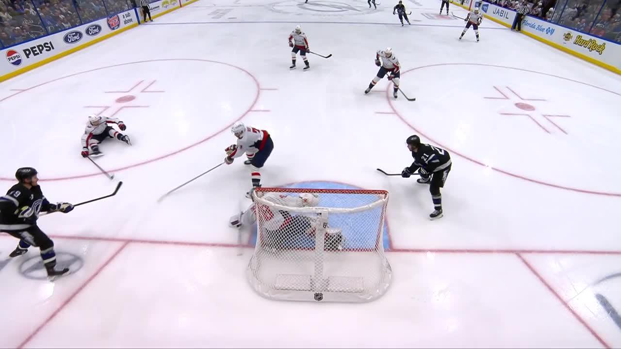 WSH@TBL: Thompson with a great save against Brayden Point | NHL.com