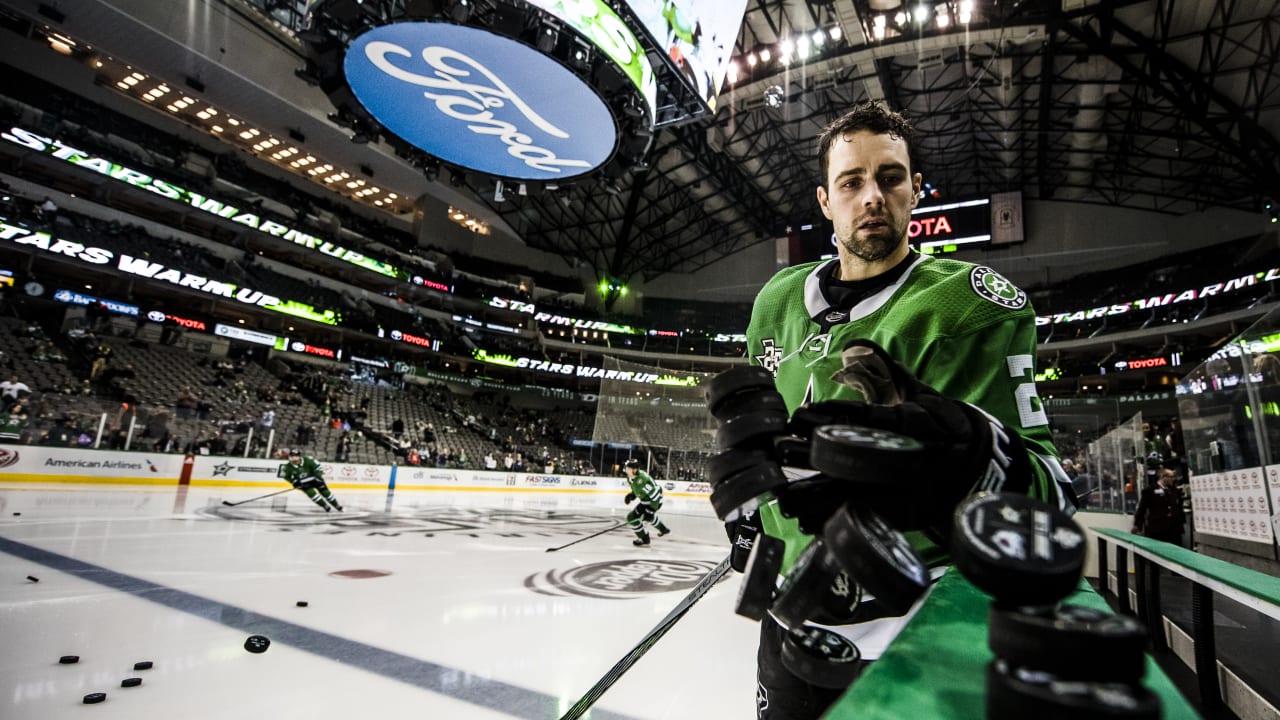 Reaching career milestone, Stars' Hamhuis more confident than ever ...