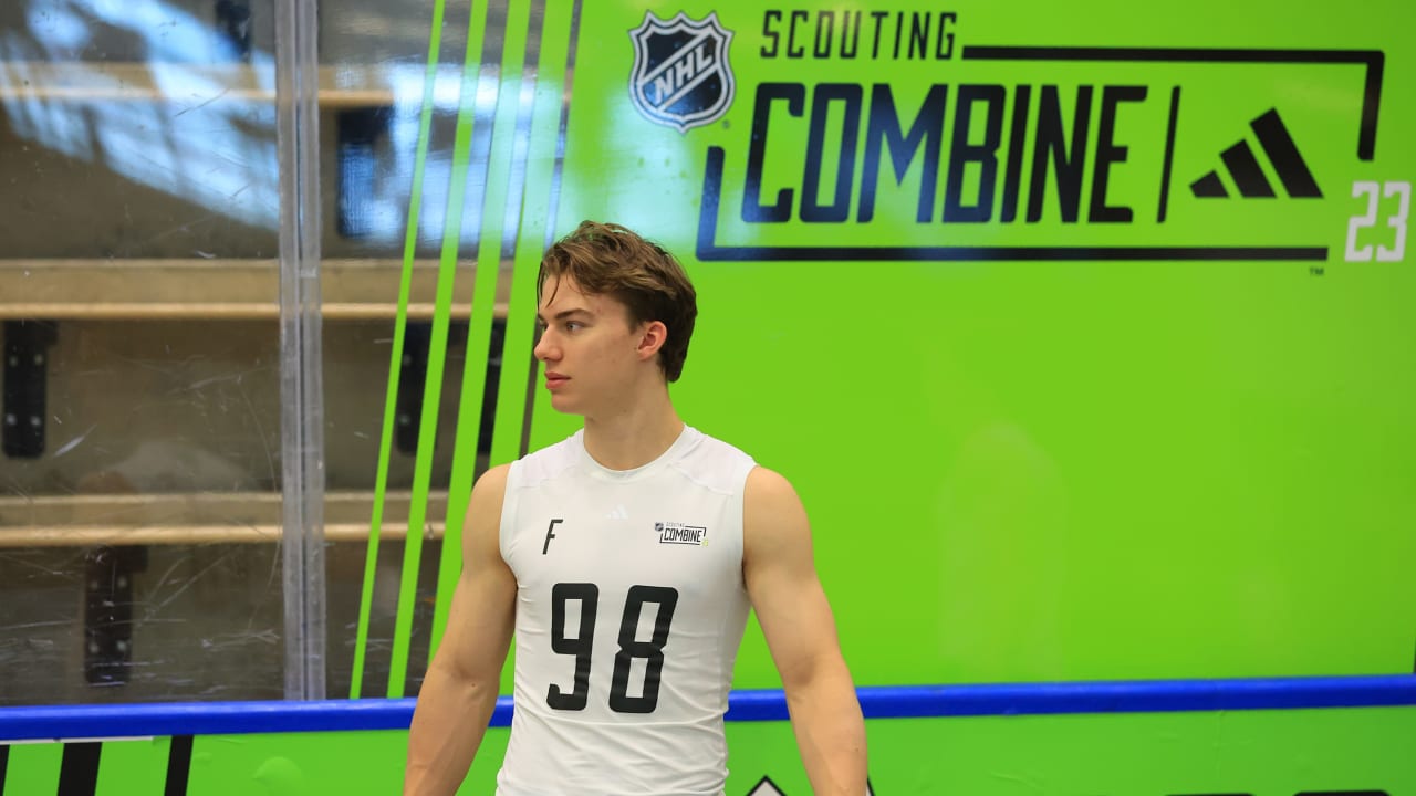 Séance d'évaluation : Bedard fait bien aux tests physiques, Honzek ...