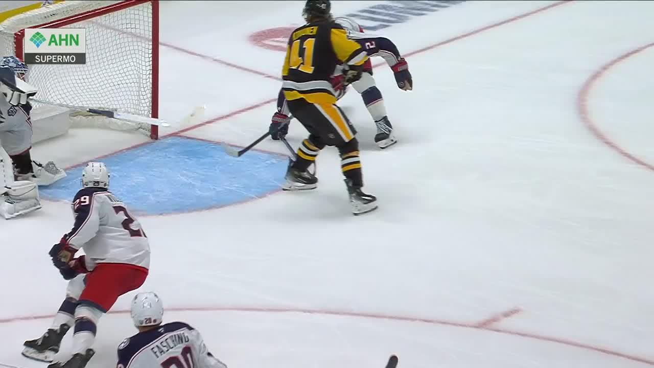 CBJ@PIT: Koivunen marque un but contre Elvis Merzlikins | LNH.com