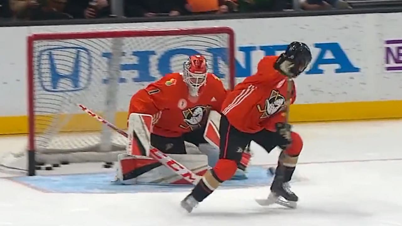 Ducks forward Zegras pulls off wild goal in pregame skate | NHL.com