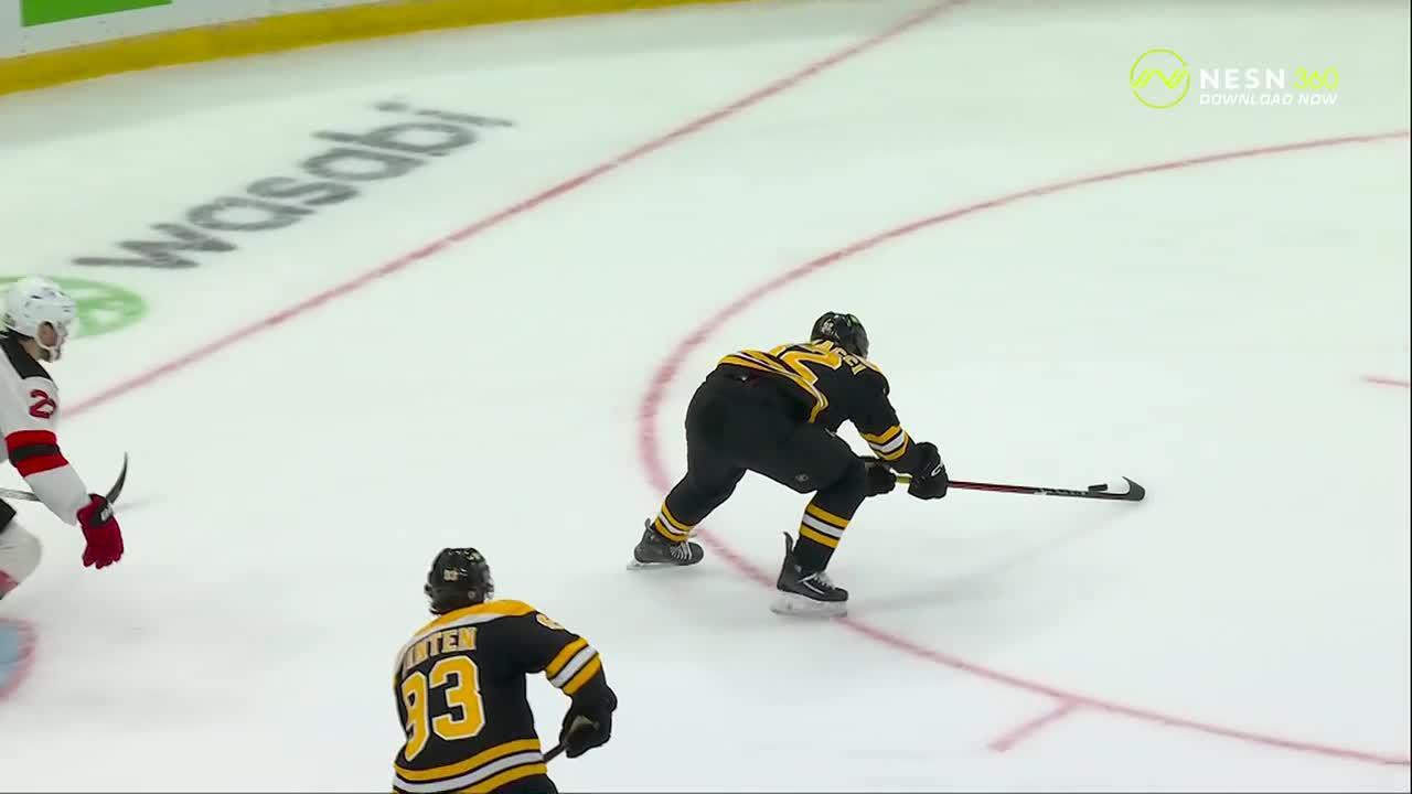 John Farinacci scores his first ever NHL goal in his first NHL game ...