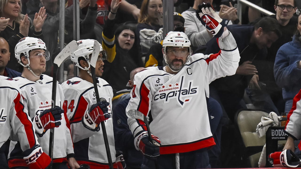 Ovechkin gets standing ovation from fans in Pittsburgh | NHL.com