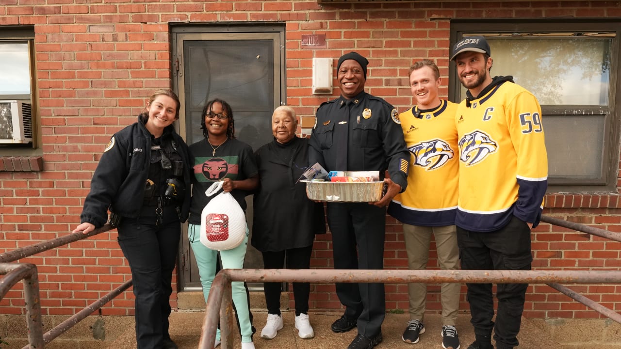 Preds Deliver Thanksgiving Meals, Spread Joy Throughout Nashville ...