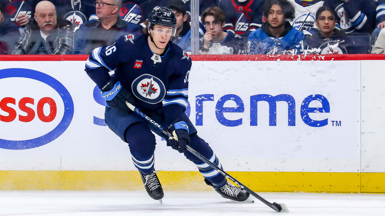 Barron signs 2-year contract with Jets, avoids arbitration | NHL.com