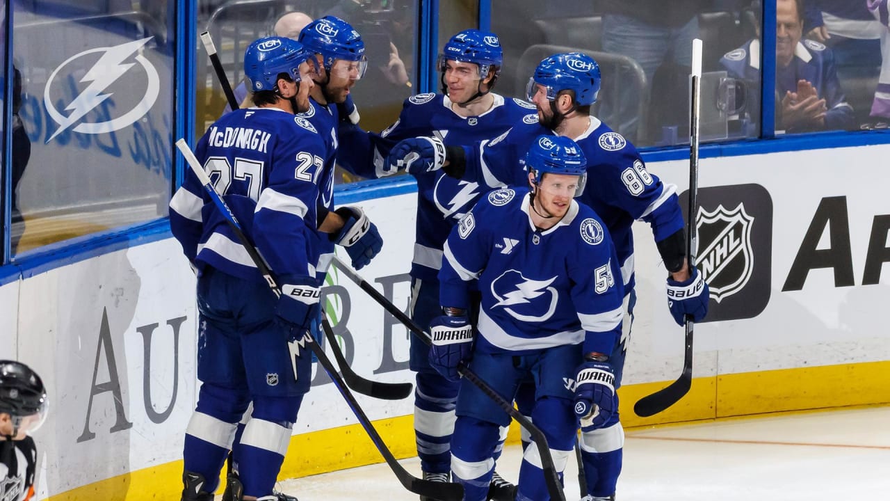 Guentzel fires home PPG to complete hat trick | Tampa Bay Lightning