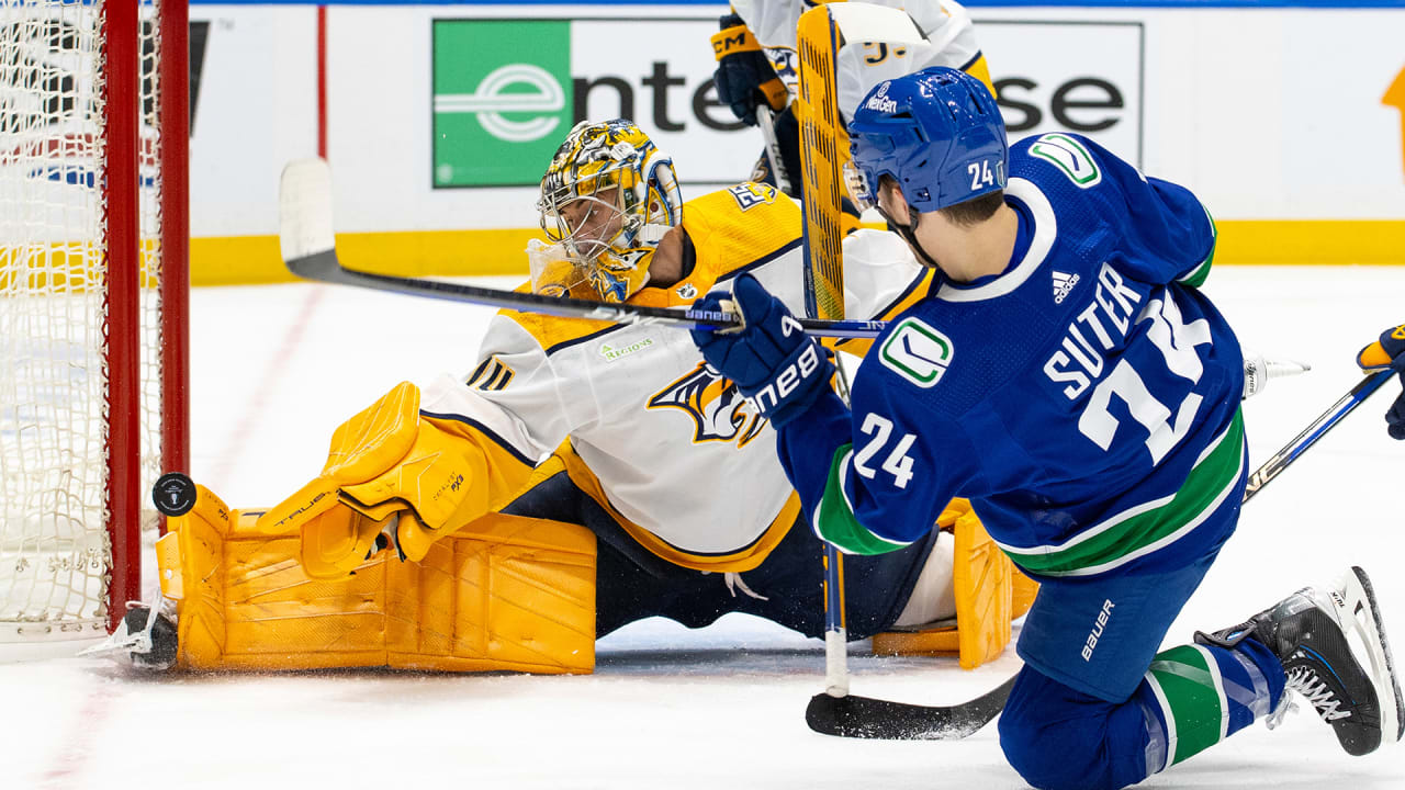 Saros' incredible pad save | NHL.com