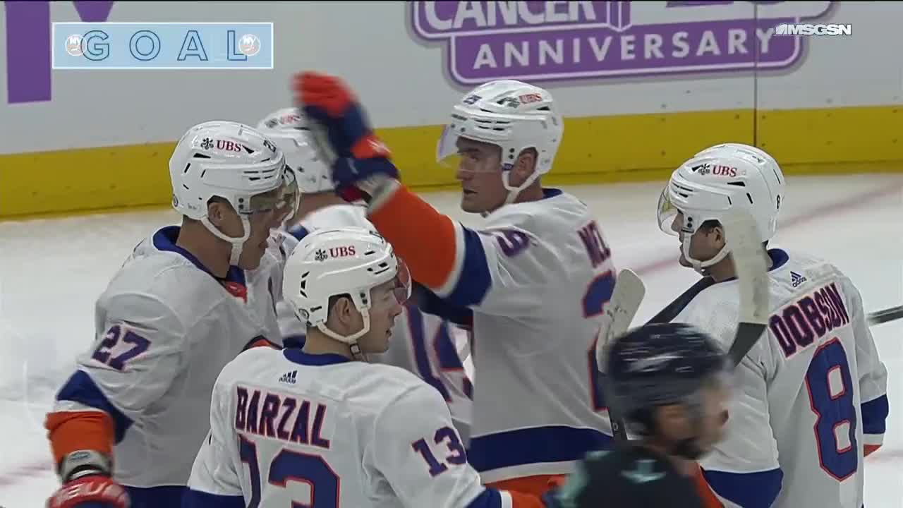 Lee tips in opening PPG | NHL.com