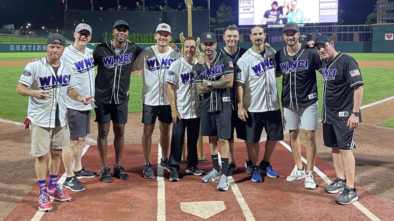 Blue Jackets play softball with Backstreet Boys at charity event | NHL.com
