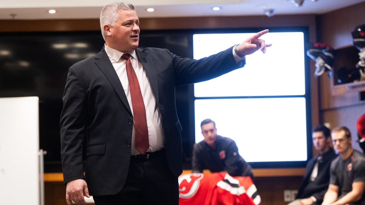 Coach Keefe addresses the team after a 3-1 win over SJ | New Jersey Devils