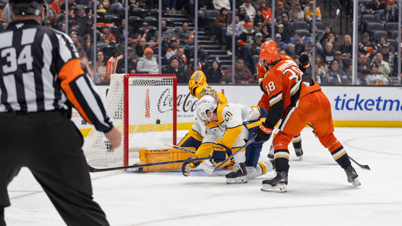 Harkins Cashes in the Rebound | Anaheim Ducks