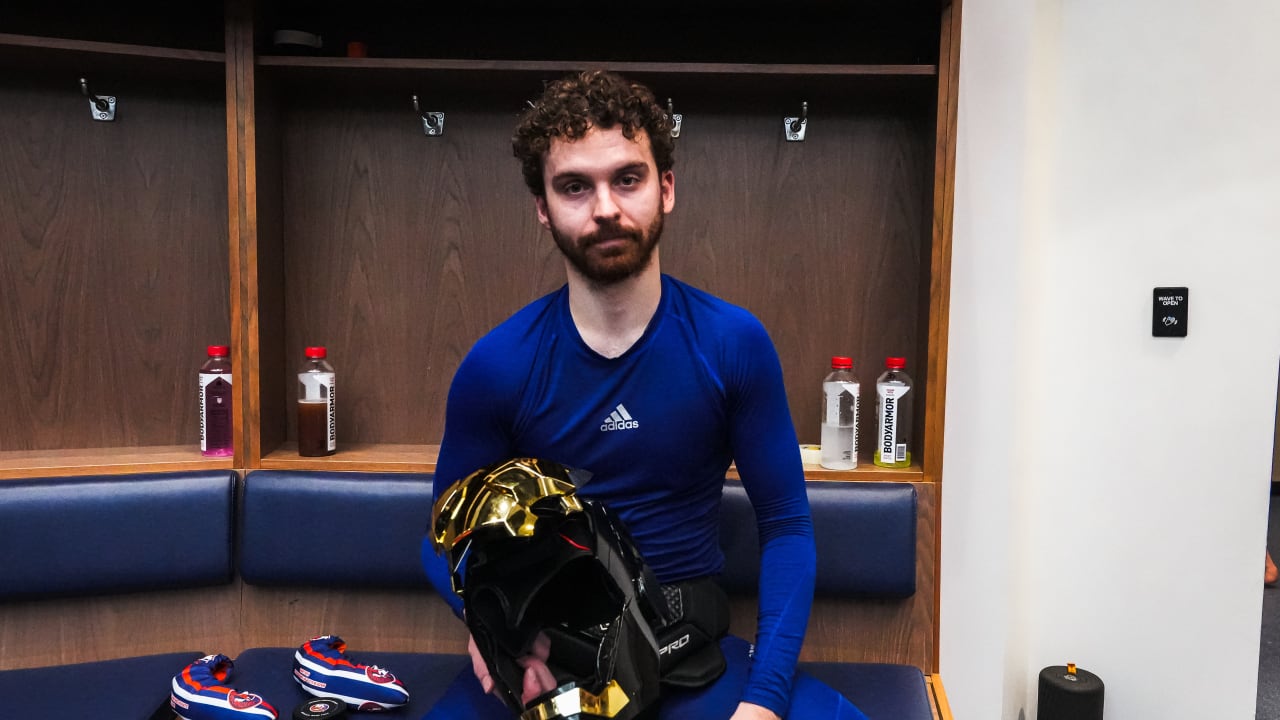 Sorokin Sets Islanders Shutout Record, Earns Fourth Iron Man Mask, in 9 ...