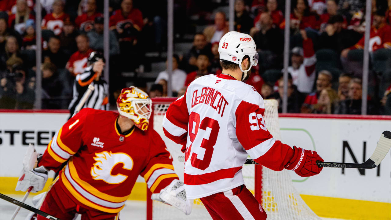 DET@CGY: DeBrincat scores goal against Devin Cooley | Detroit Red Wings