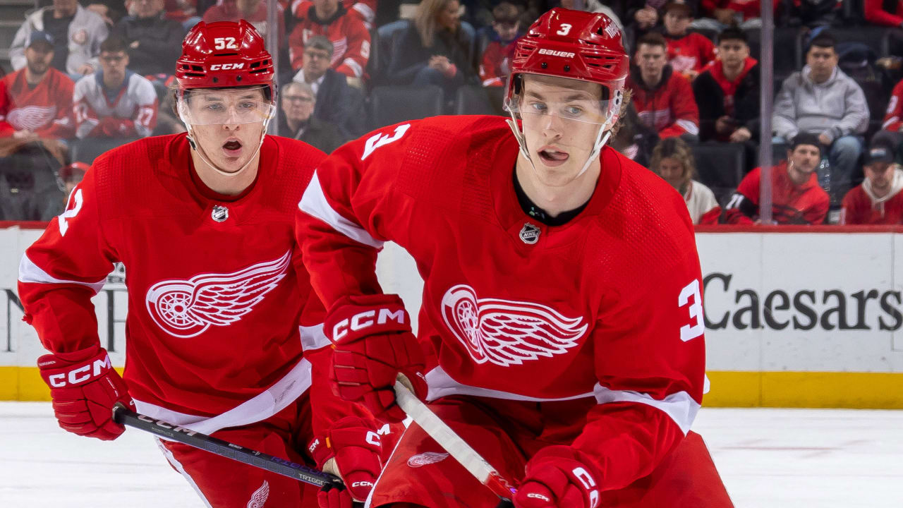 Första NHL-målet för Simon Edvinsson | NHL.com/sv