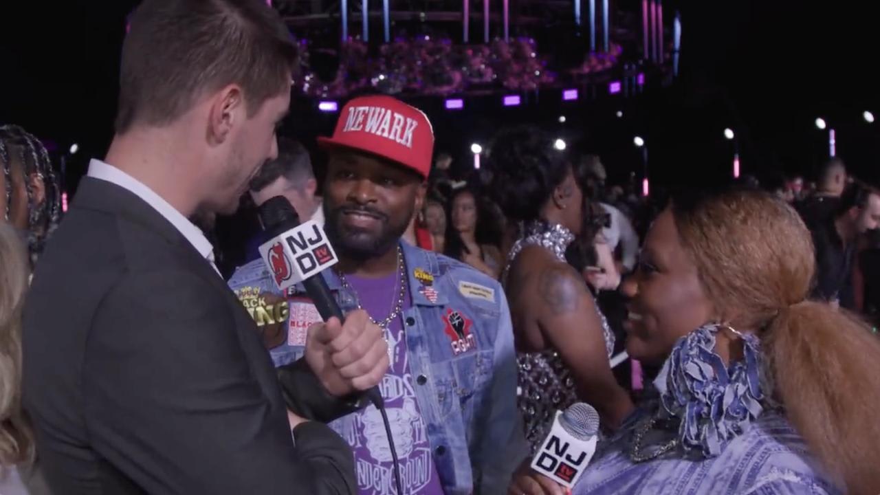 Bastian with Dupré Kelly | VMAs | New Jersey Devils