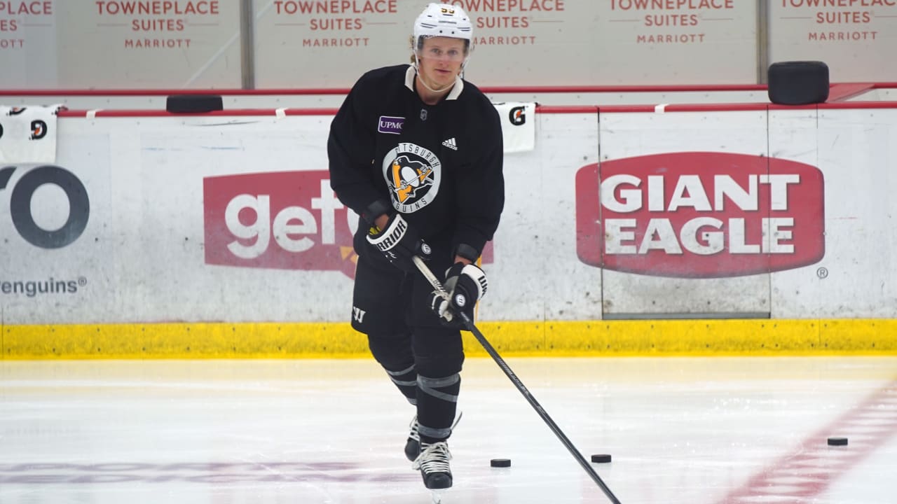 Guentzel on ice with Penguins, could return for Stanley Cup Qualifiers ...