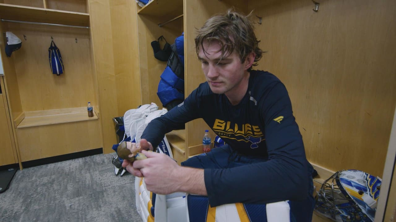 Teammates react to Jake Neighbours' bobblehead | St. Louis Blues