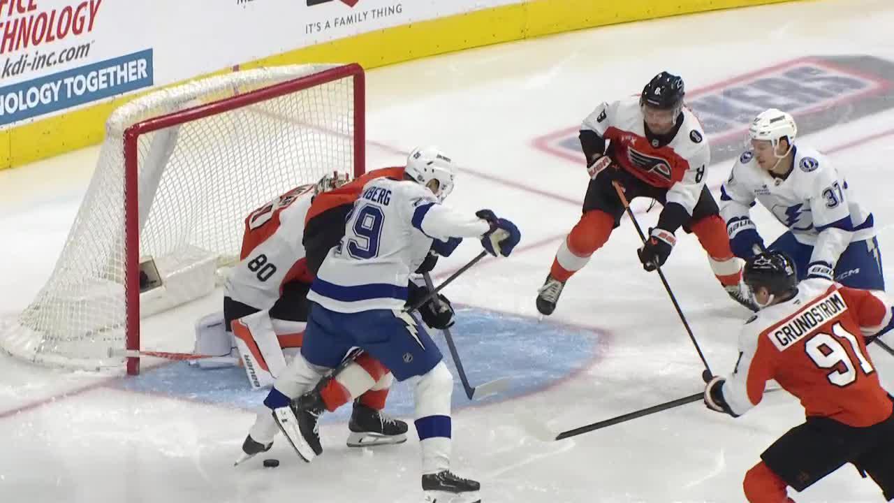 Holmberg ouvre la marque | LNH.com