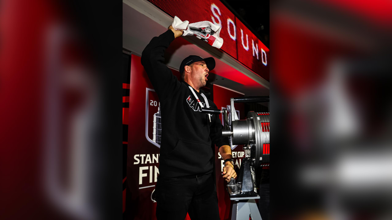 Ward hypes up Hurricanes fans by sounding siren before Game 2 of ...