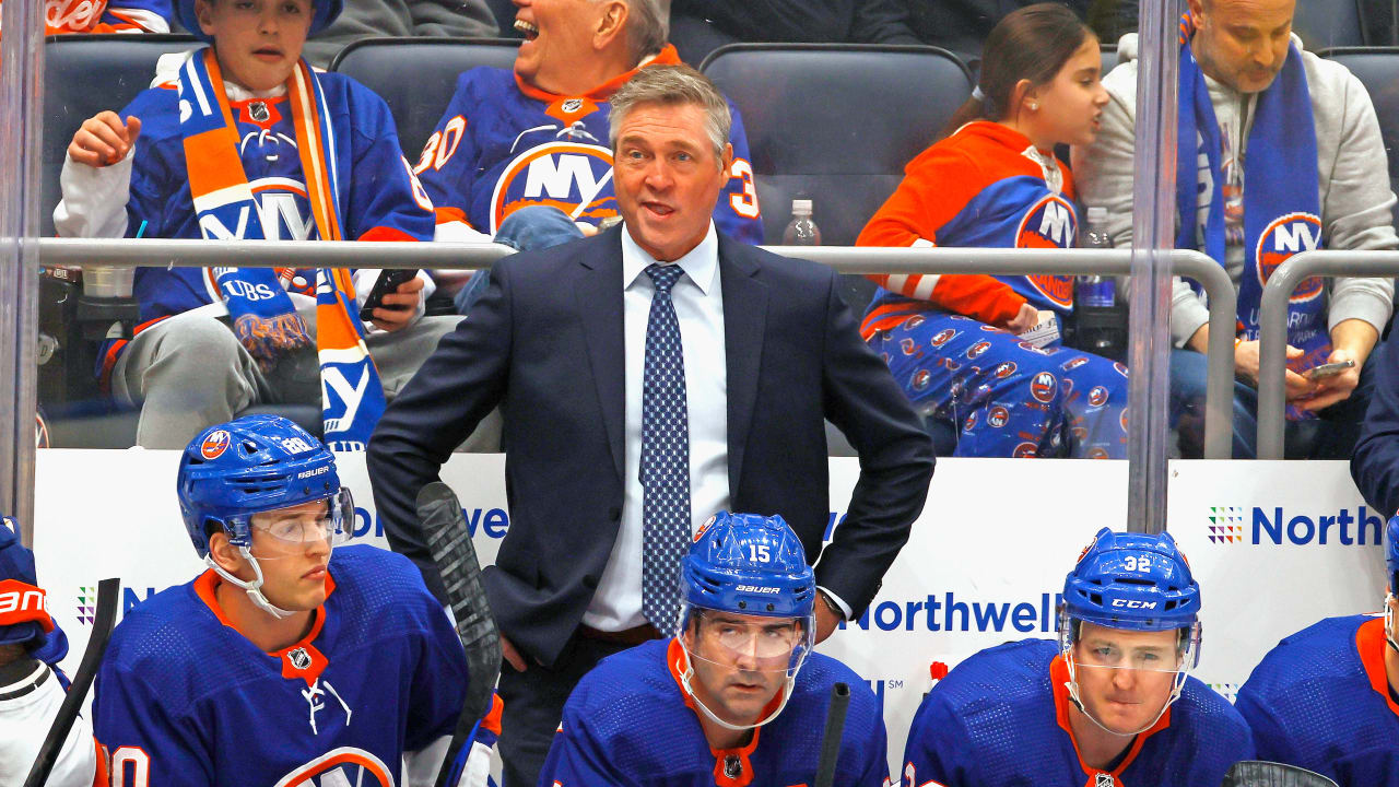 Los Islanders despiertan en el debut de Roy | NHL.com/es