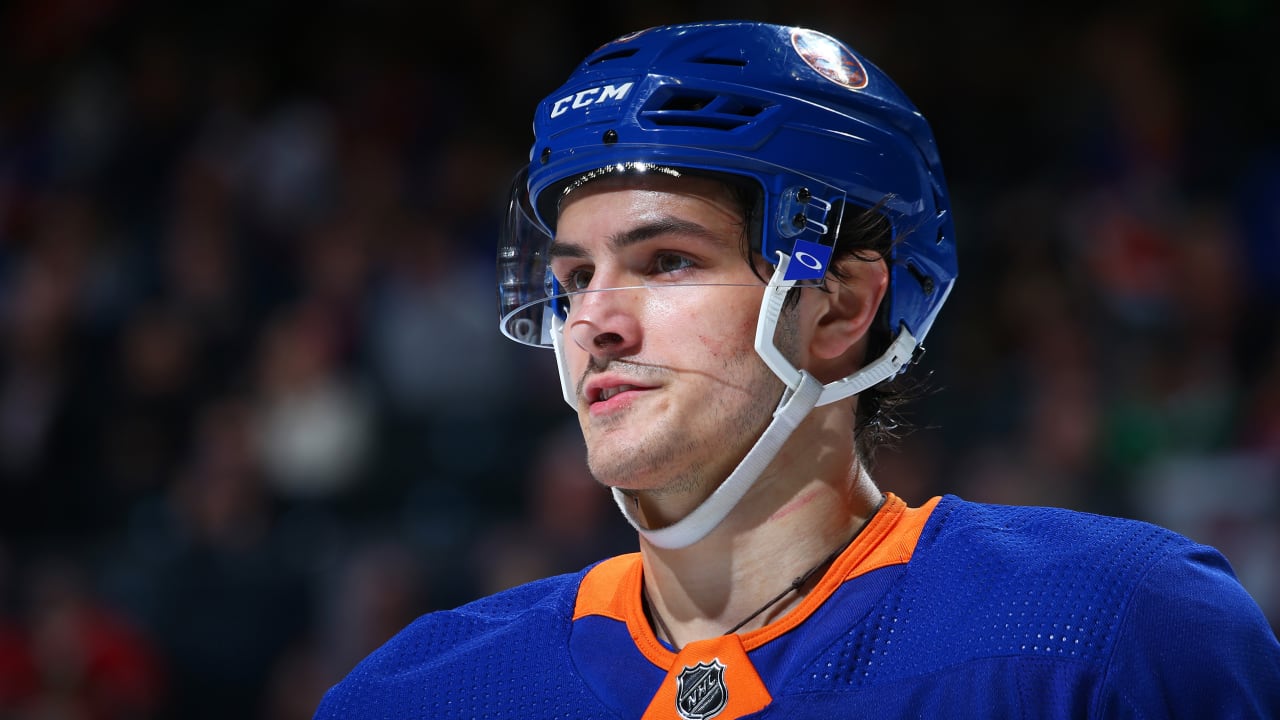 Barzal, Islanders have bright future, Trottier says | NHL.com