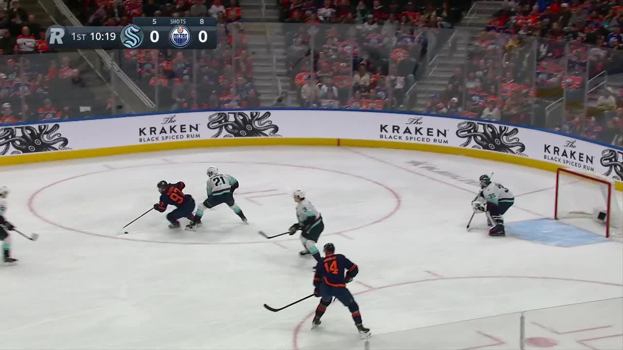 Eeli Tolvanen with a Short Goal vs. Edmonton Oilers | NHL.com