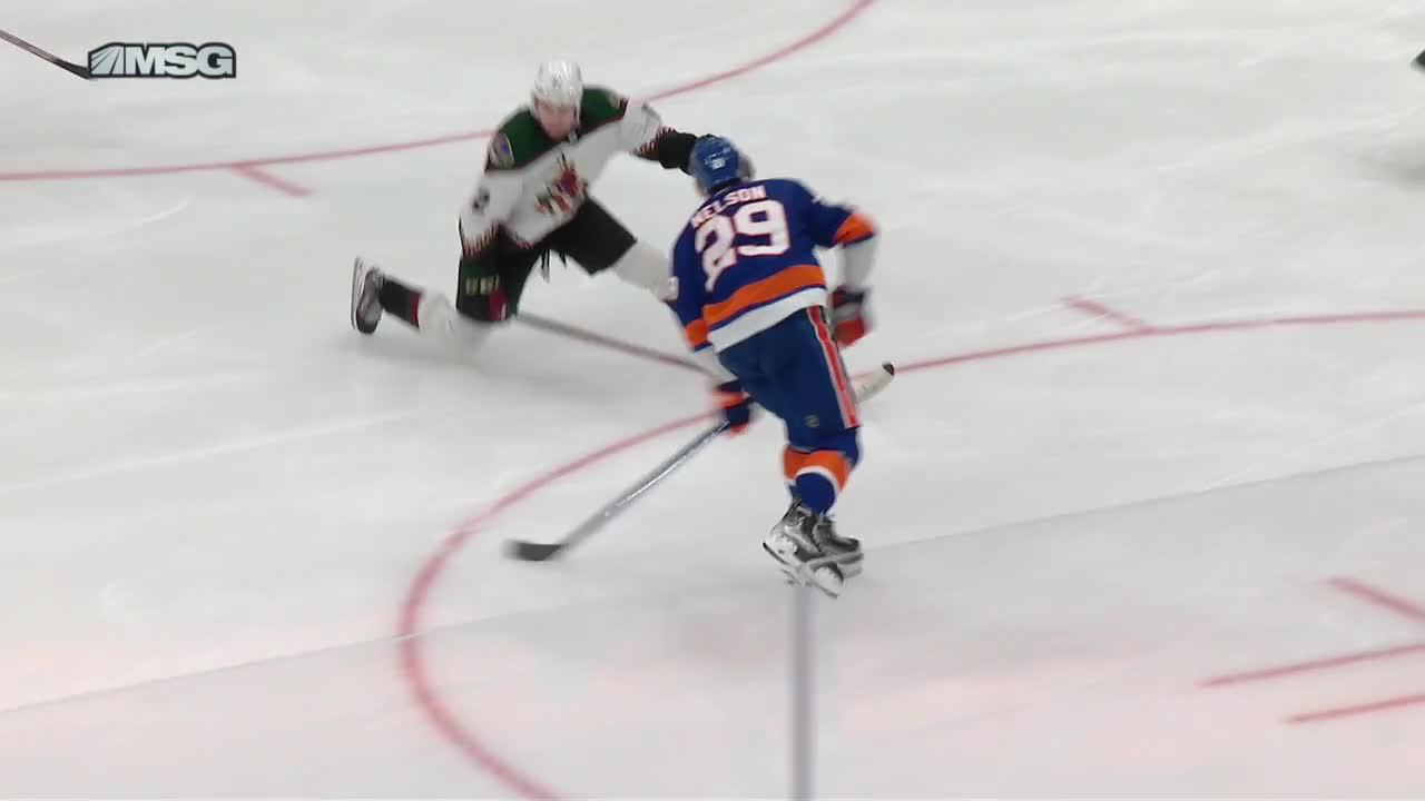 Nelsonova trefa z pravého kruhu | New York Islanders