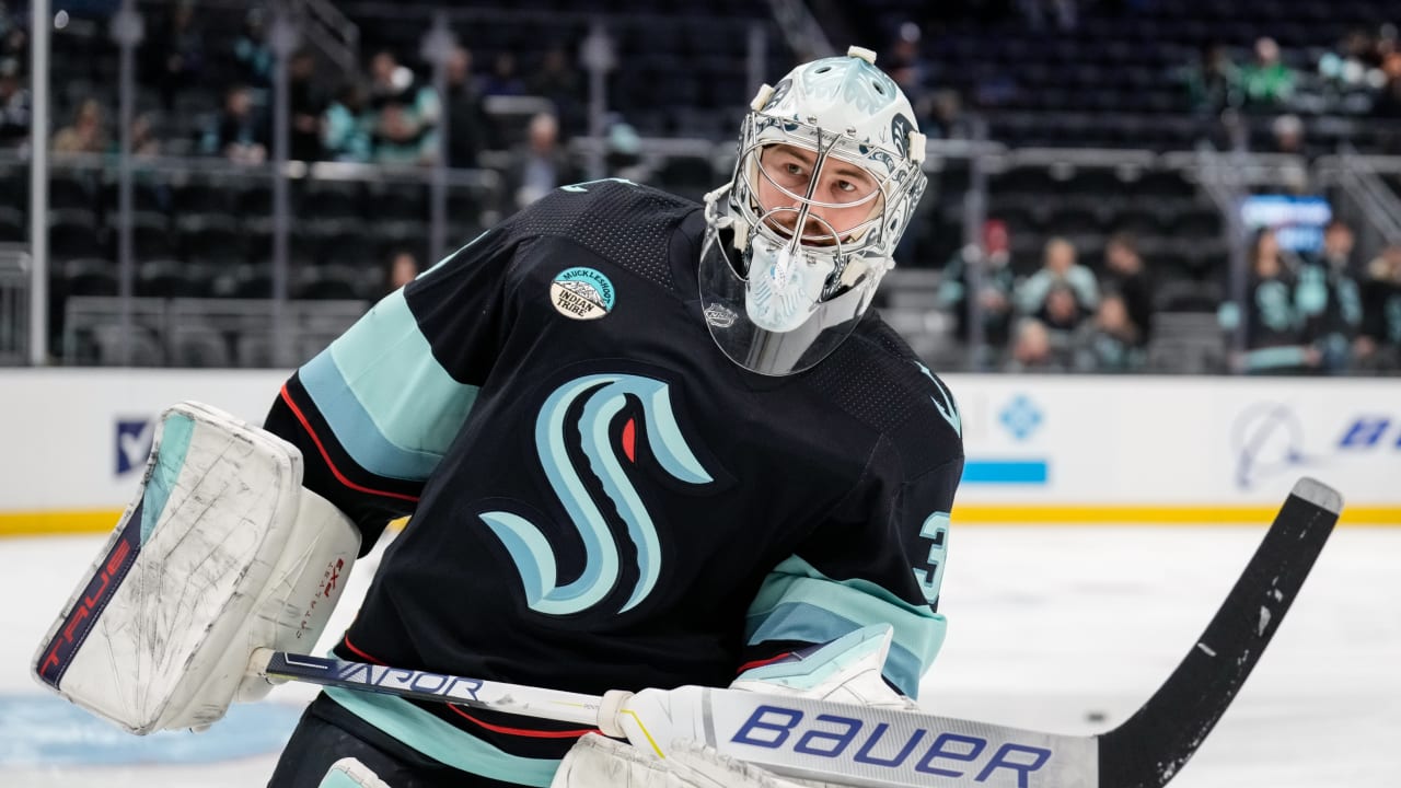 Grubauer exklusiv über Eishockey, Pferde und Bierkrüge | NHL.com/de