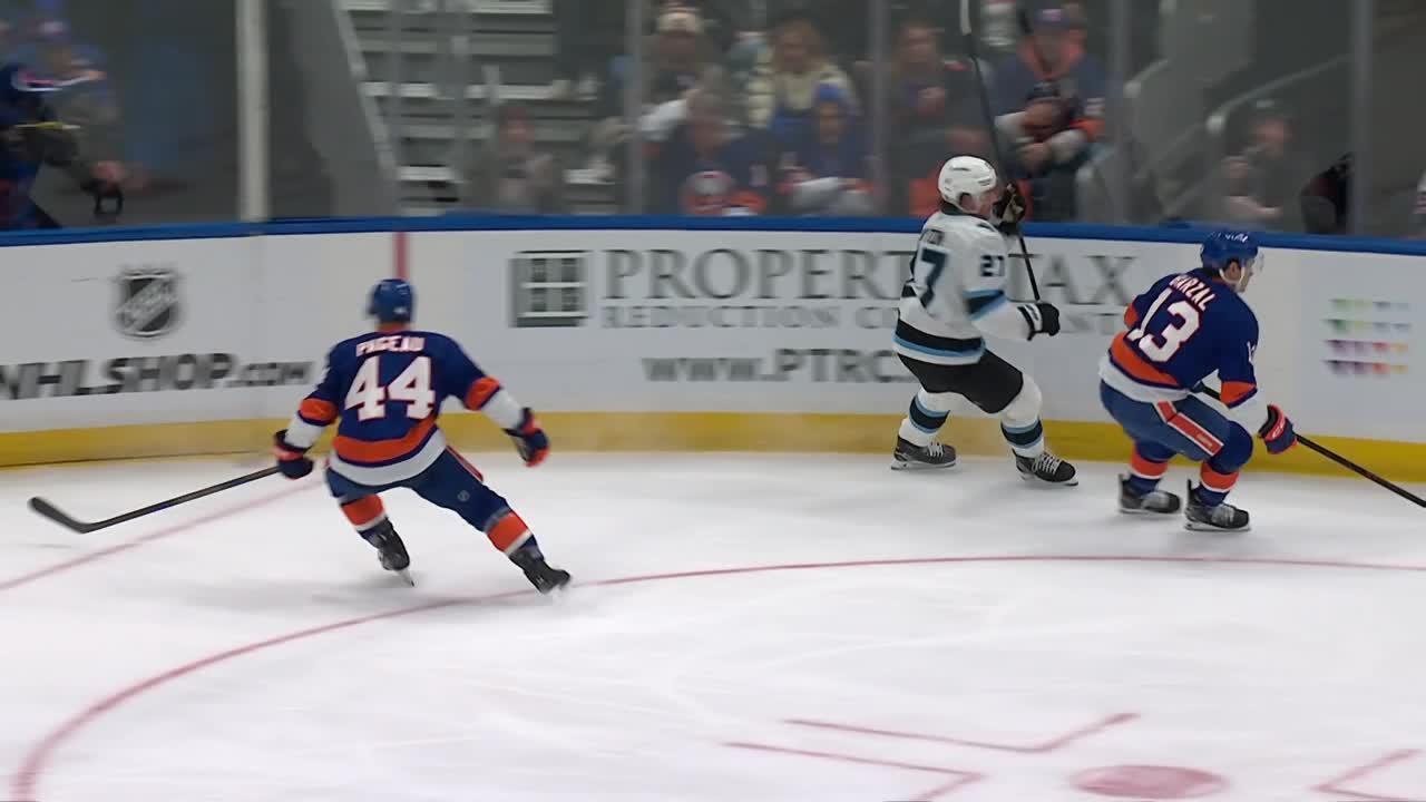 UTA@NYI: Guenther scores goal against David Rittich | Utah Mammoth