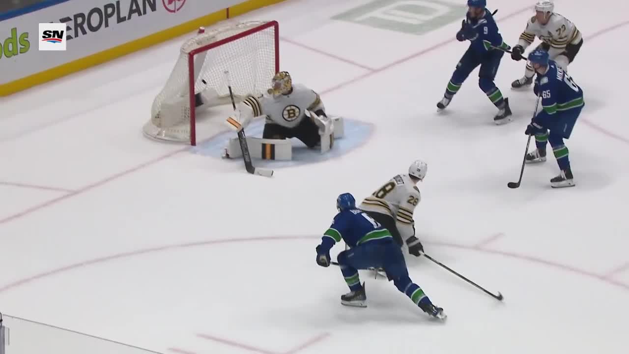 Boeser gets Canucks on the board | NHL.com