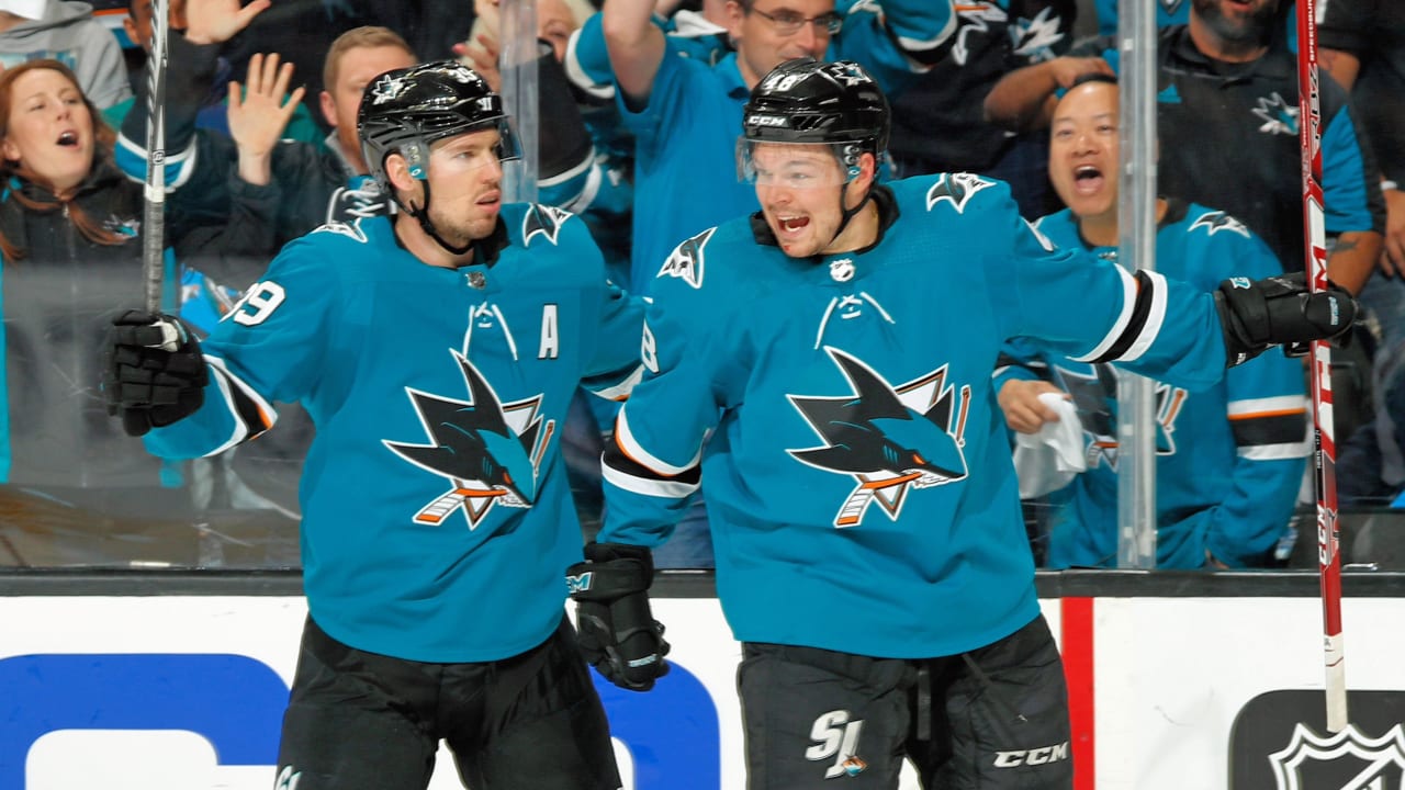 La profondeur a permis aux Sharks de passer au deuxième tour | LNH.com