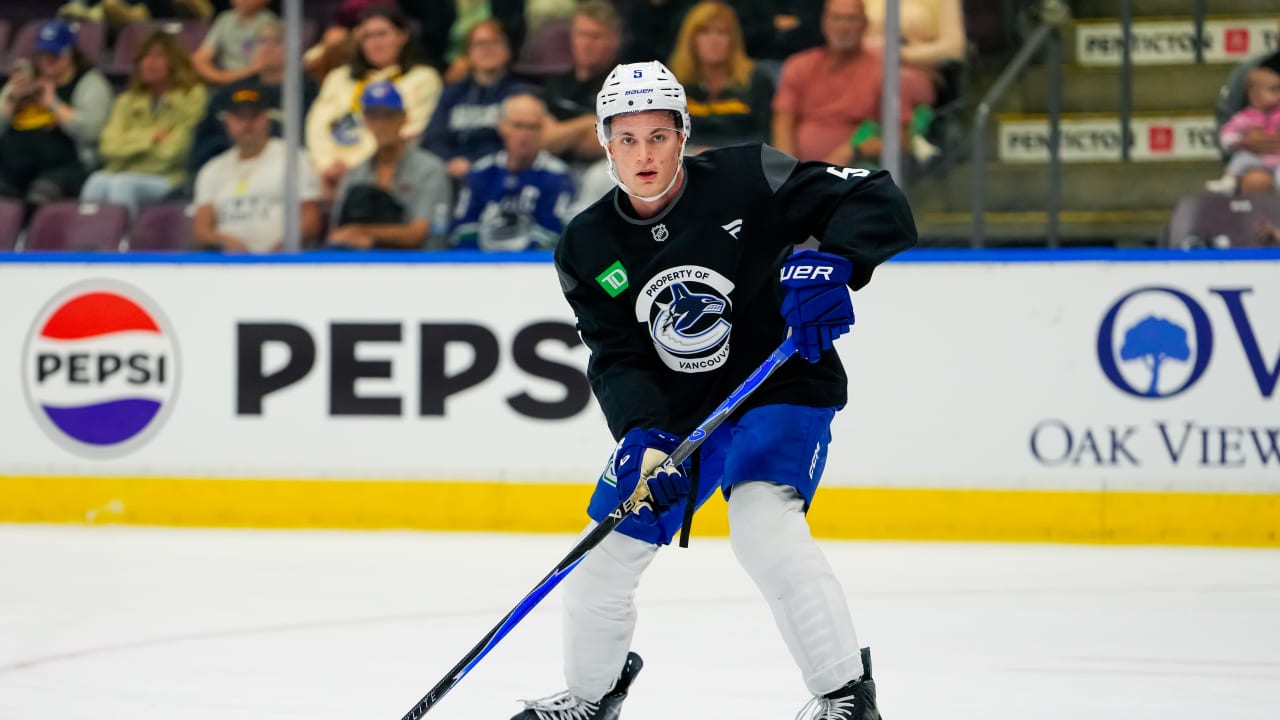 Willander levererade i Canucks-debuten | NHL.com/sv