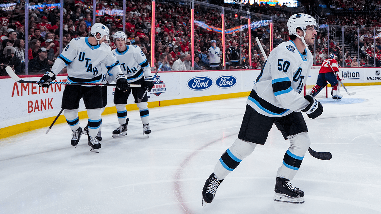 Durzi scores on the rush | NHL.com