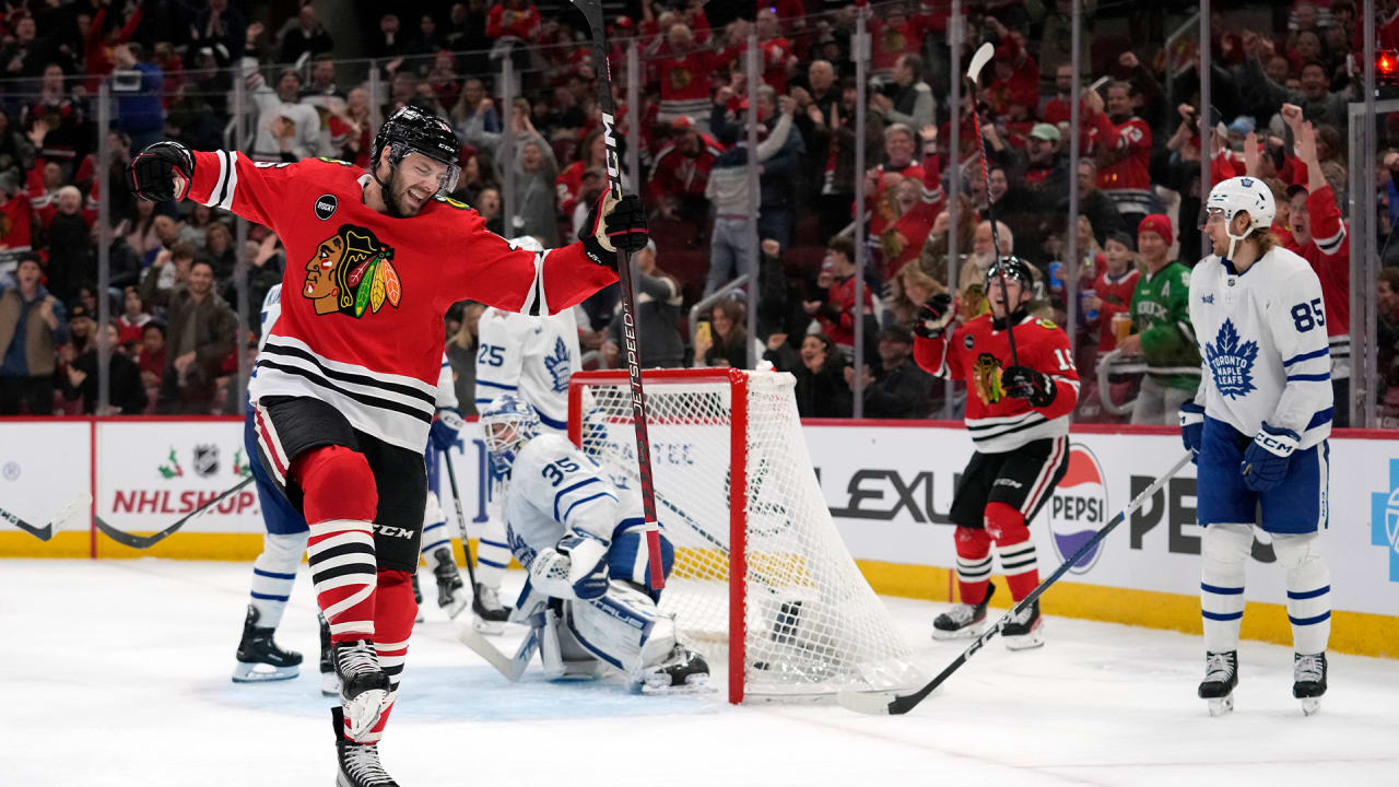 Dickinson's first NHL hat trick | NHL.com