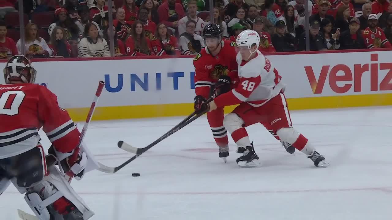 DET@CHI: Raymond scores goal against Spencer Knight | Detroit Red Wings